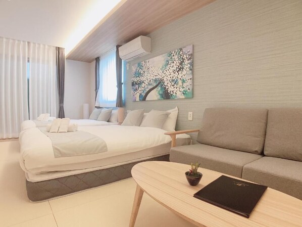 Quarto quádruplo superior | Ferros/tábuas de passar roupa, Wi-Fi de cortesia, roupa de cama