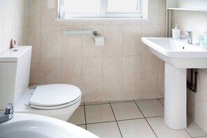 Quarto, 1 quarto | Casa de banho