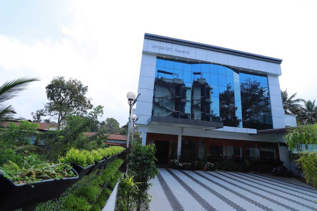 Quarto casal luxo, sacada | Fachada