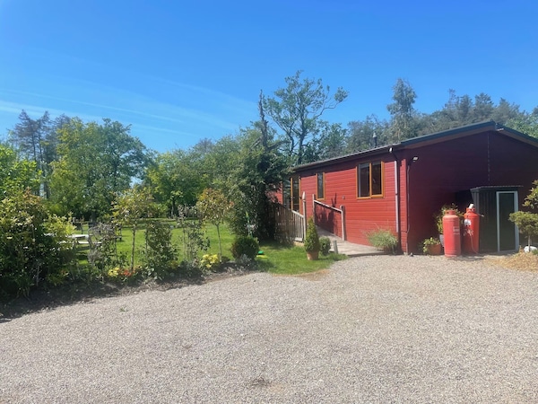 Country Lodge Retreat With Hot Tub - Yorkshire