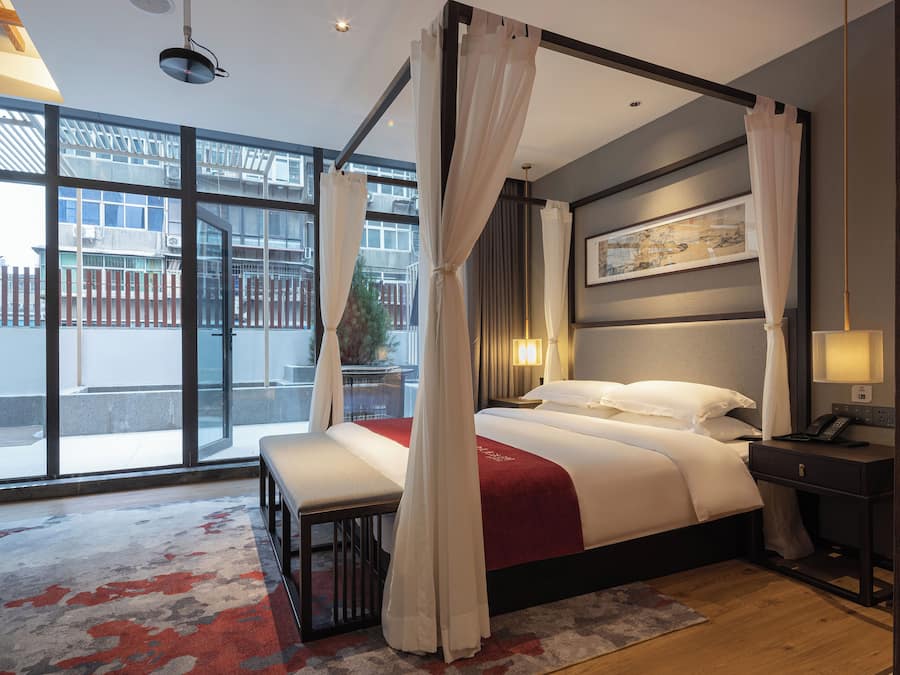 Quarto Duplo Signature, 1 cama queen-size, casa de banho privativa, vista para o pátio