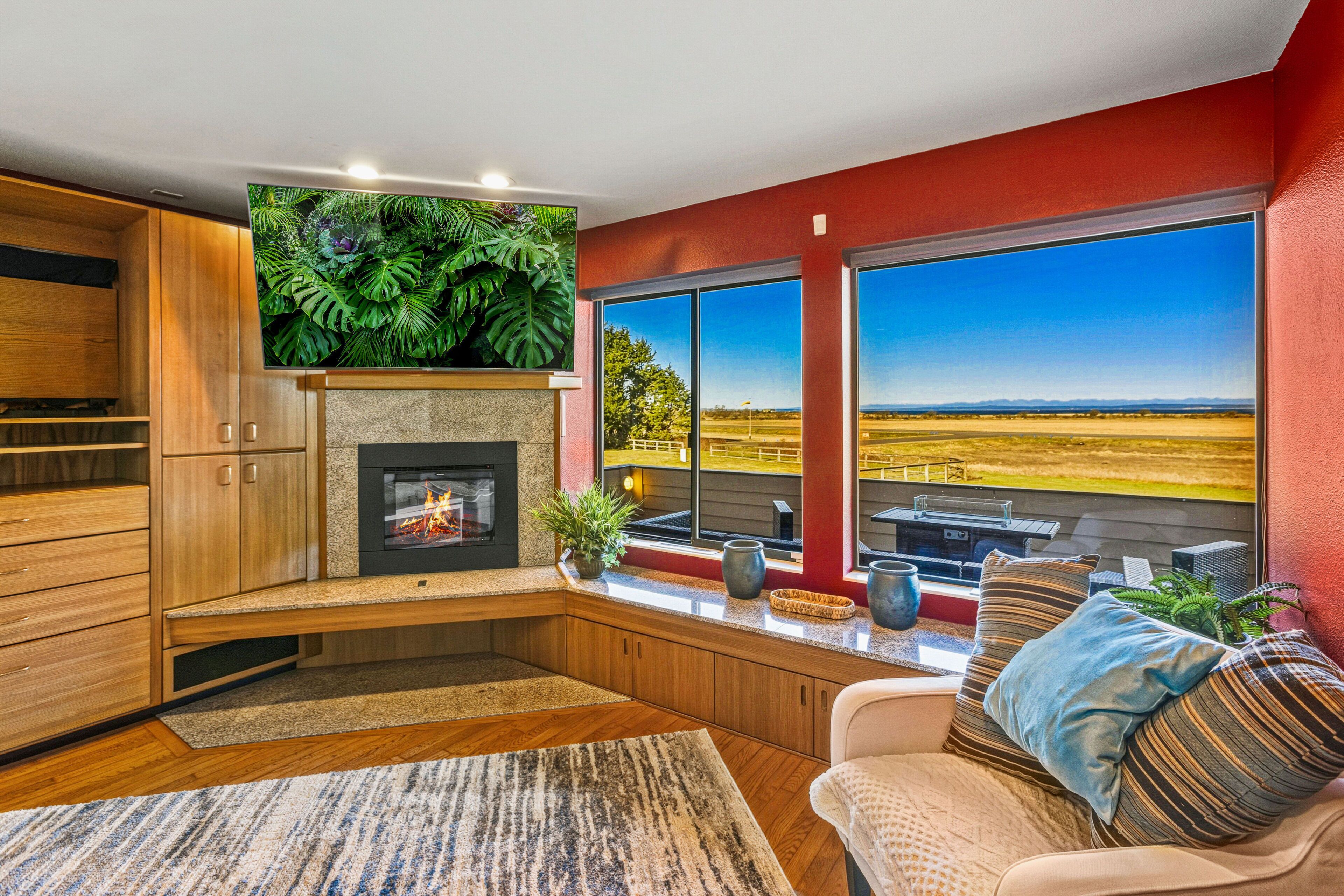 New: Spacious, Gracious & Luxurious Retreat - Westport, WA