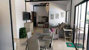 Casa, 3 quartos, para fumantes | 3 quartos