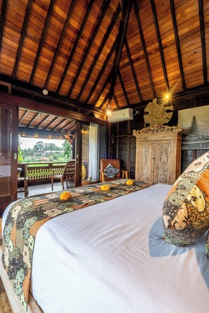 Casa, 2 quartos, piscina particular, vista para o jardim