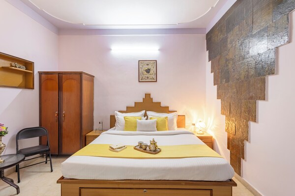 Alaya Stays 4 Bhk With Outdoor Dining Area - Abhimanyu Mansion Sapphire - Udaipur