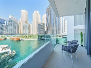 Apartamento superluxo, sacada, vista para a marina | Área da propriedade