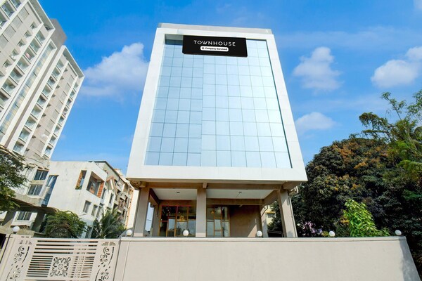 Pop 84260d Hotel City Centre - Pune