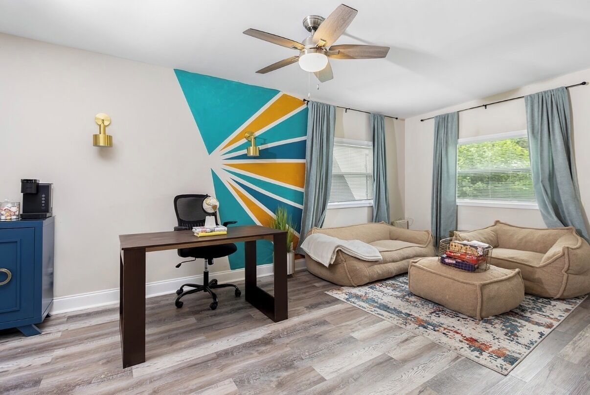 Spacious 3-bedroom House In Tampa[near Airport][near Stadium][spacious Backyard] - Tampa, FL