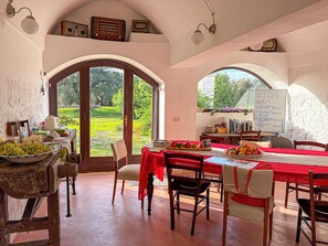 Vila, vista para o jardim | Área de estar