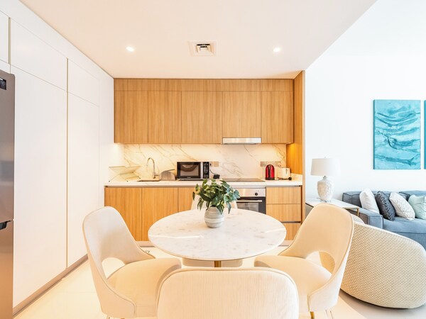 Stylish 1 Br In Emaar Beachfront 2 Mins To Beach - Dubai