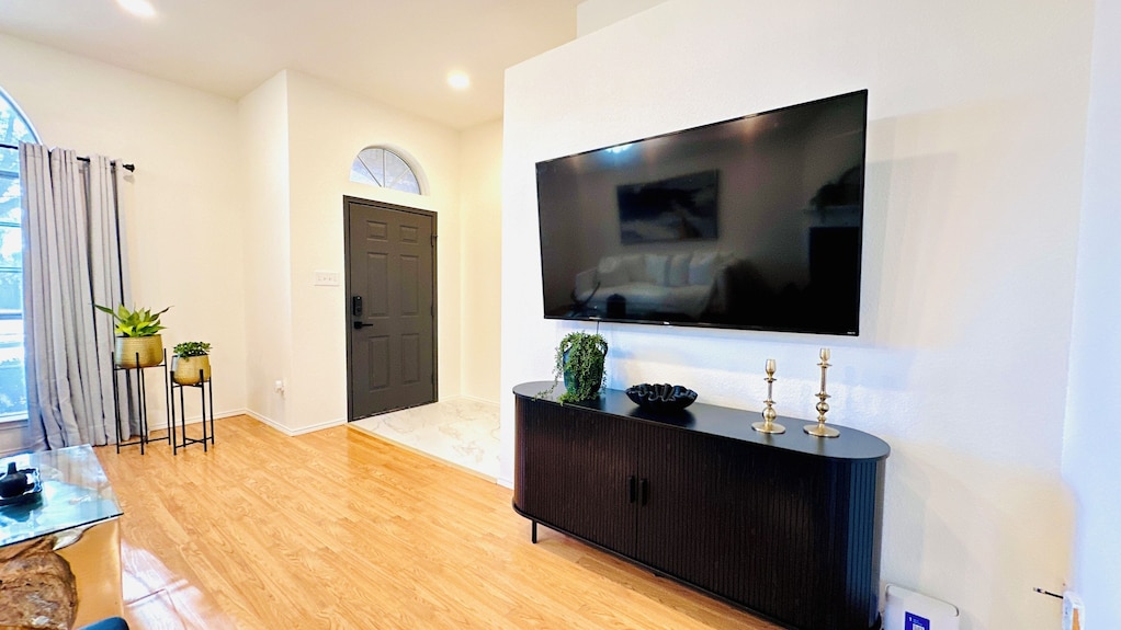 3-bedroom House In Gorgeous Burleson With Ac For Relaxing Stays - Joshua, TX