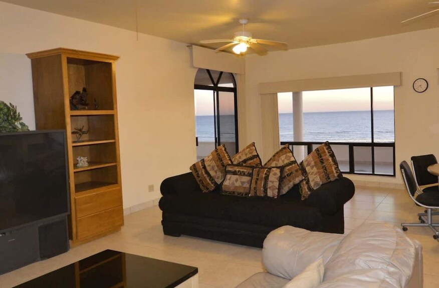 Spacious Family Beachfront Home | Villa Dei Sogni - 푸에르토 페나스코