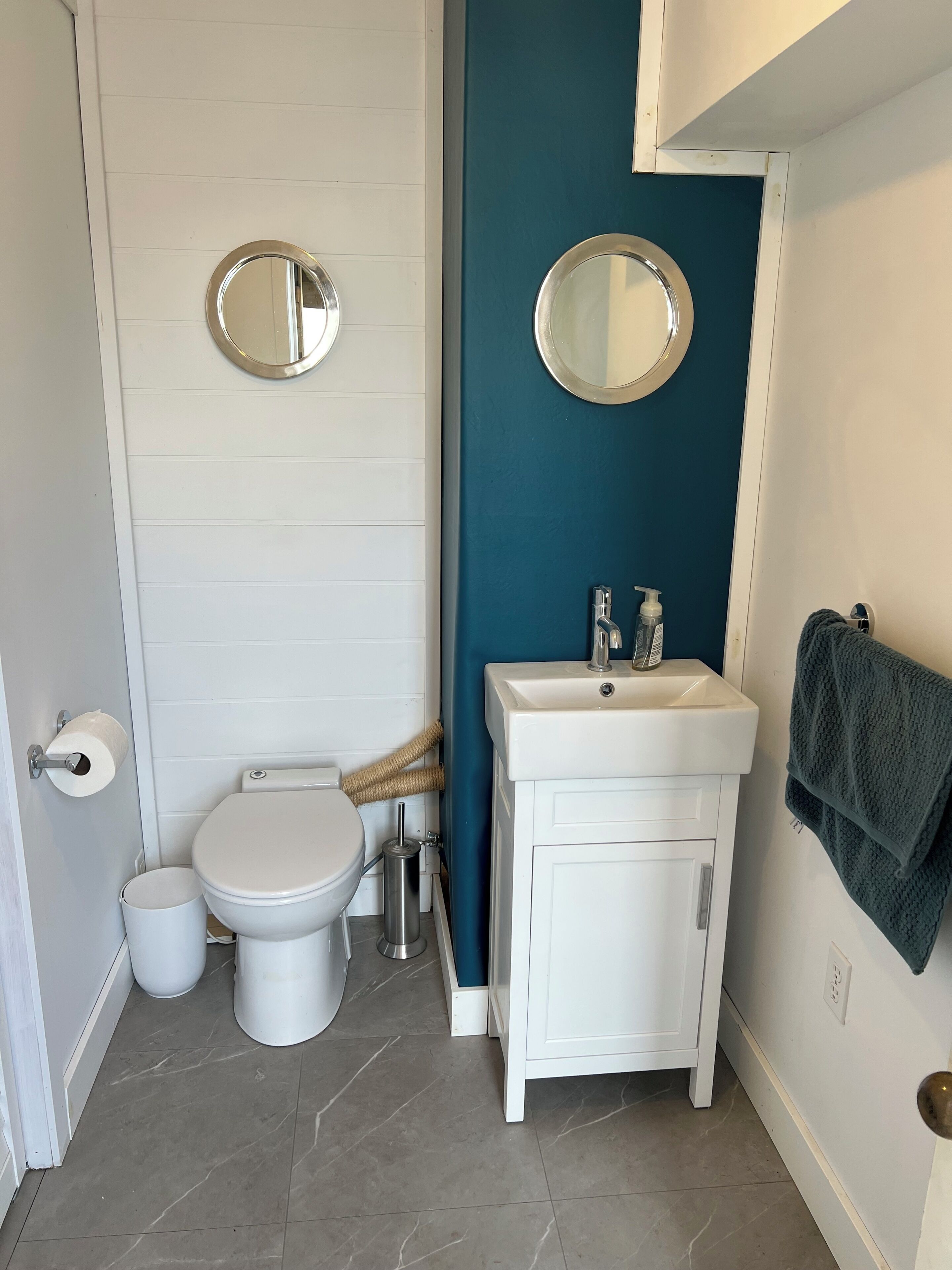 Beach Bunkie Glamping In Port Dover - Port Dover
