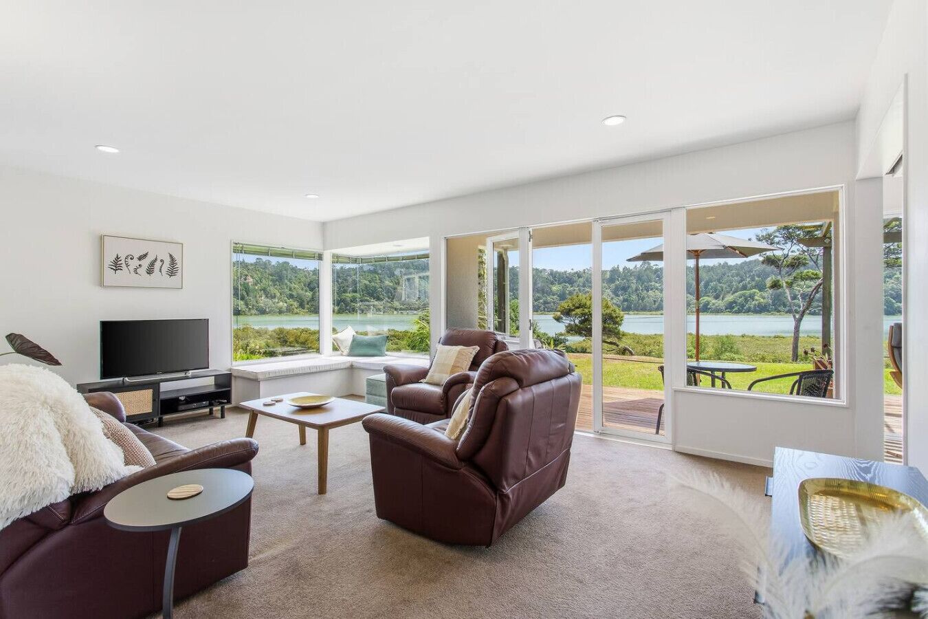 Unique Waterfront Home, Peacful And Private. Aircon, Free Parking, Free Wifi - Auckland