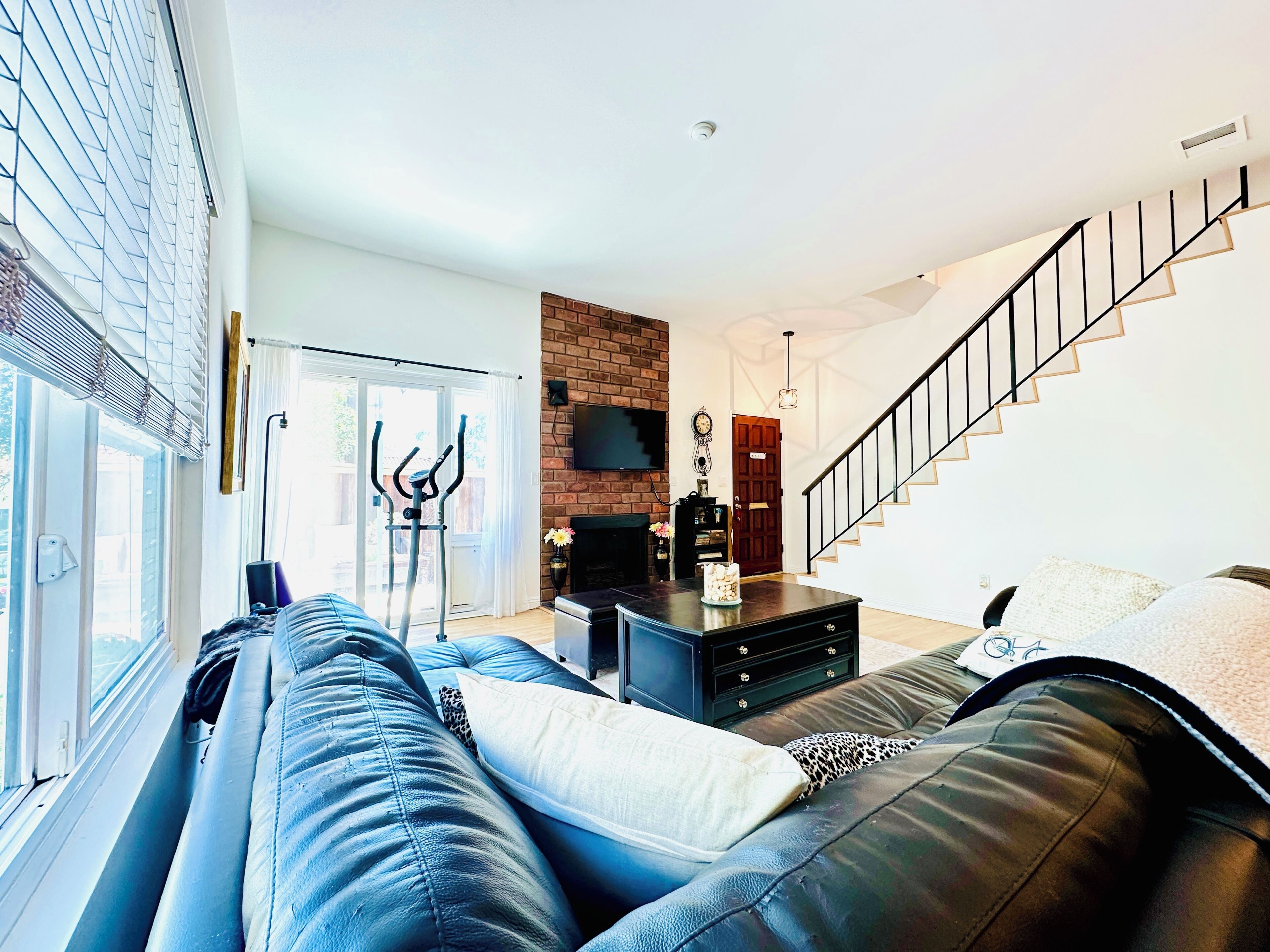 Tranquil 2-bedroom Townhome Near Hermosa Beach And Redondo Pier. Pet Friendly! - El Segundo, CA