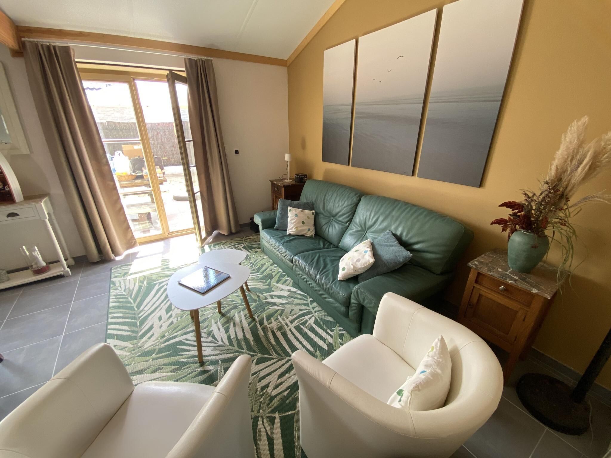 Two Atmospheric Holiday Homes Near The Sea. - De Panne