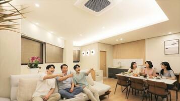 Suíte família, 2 camas Queen, para não fumantes, cozinha americana | Opções para refeição