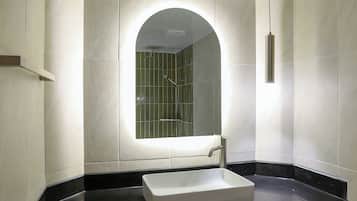 Quarto Twin Deluxe | Casa de banho