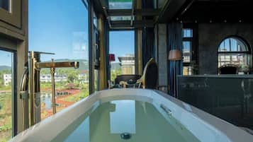 Quarto Duplo Comfort, vista para o jardim | Casa de banho