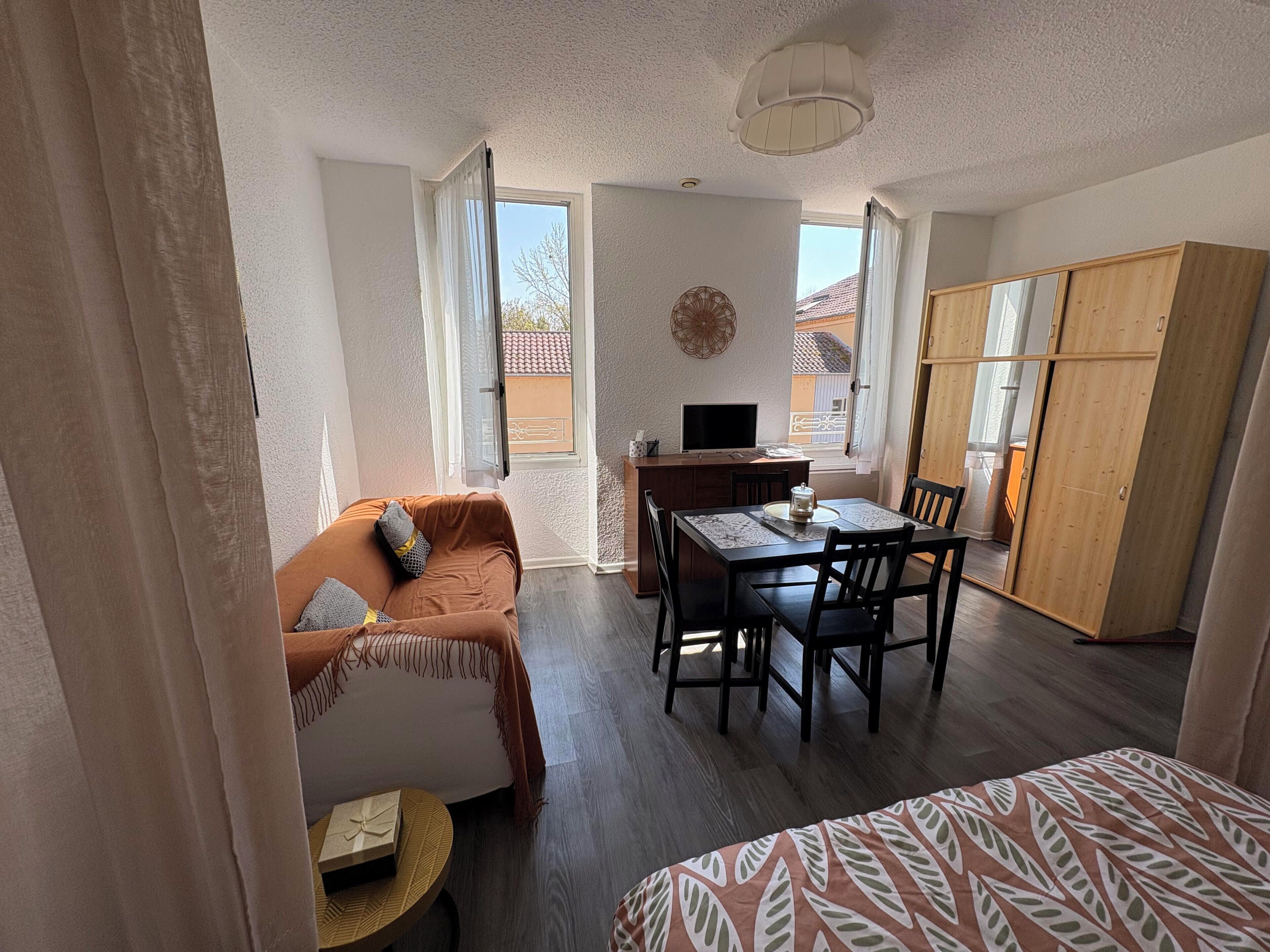 250 Mètres à Pied Du Centre Thermal, Superbe T1bis 3 Personnes Hyper Lumineux - Eugénie-les-Bains