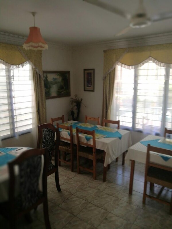 Punda Milia Paradise Hotel Shanzu - Mombasa