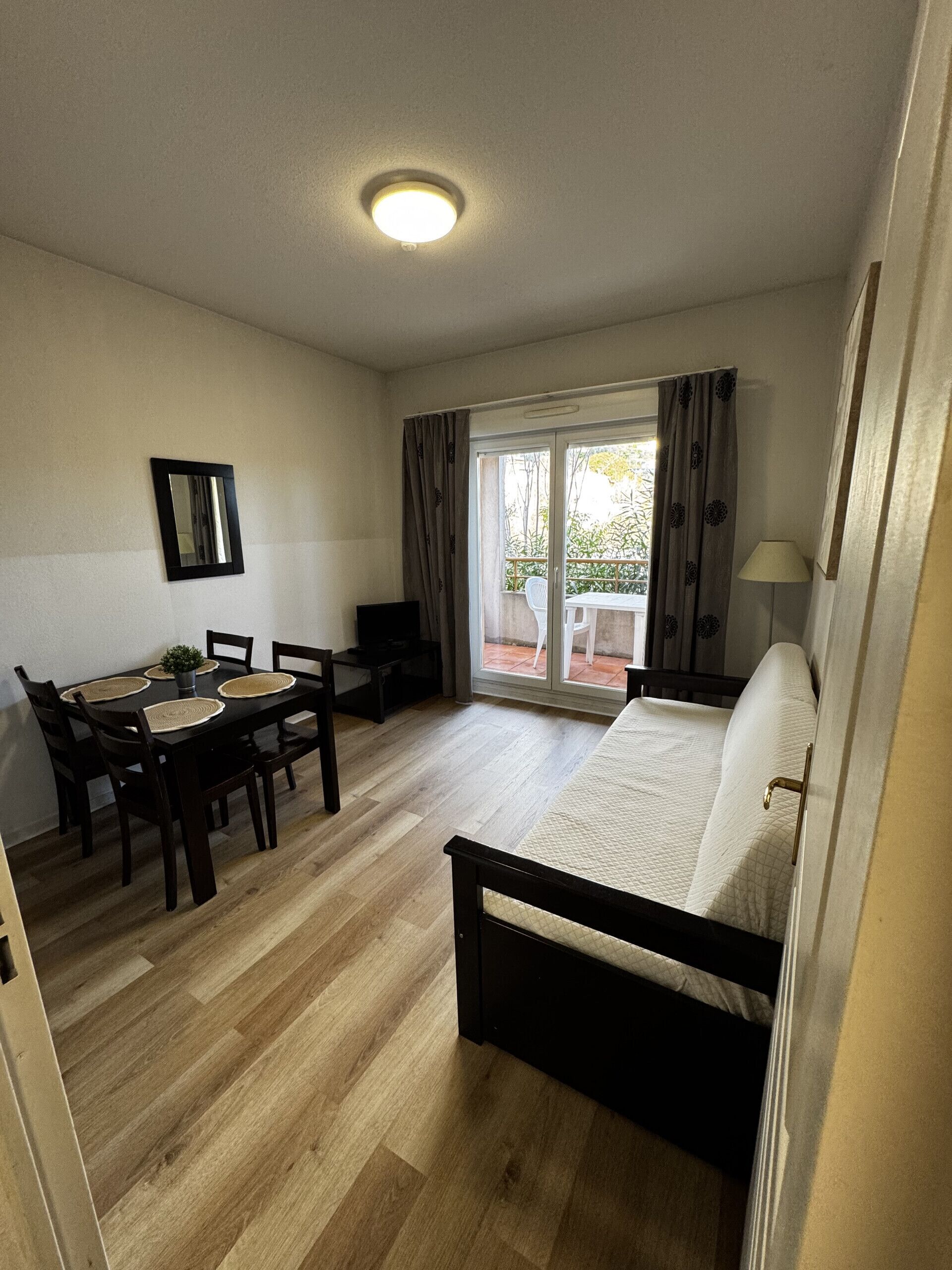 Appartement Lumineux 4 Pers, Avec Balcon - Grasse