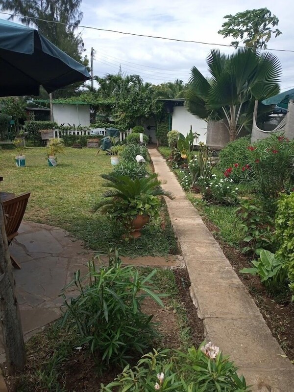 The Tavern Inn Shanzu - Mombasa