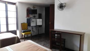 Quarto casal ou duplo clássico, vista para a cidade