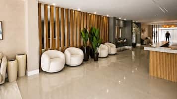 Apartamento básico | Saguão