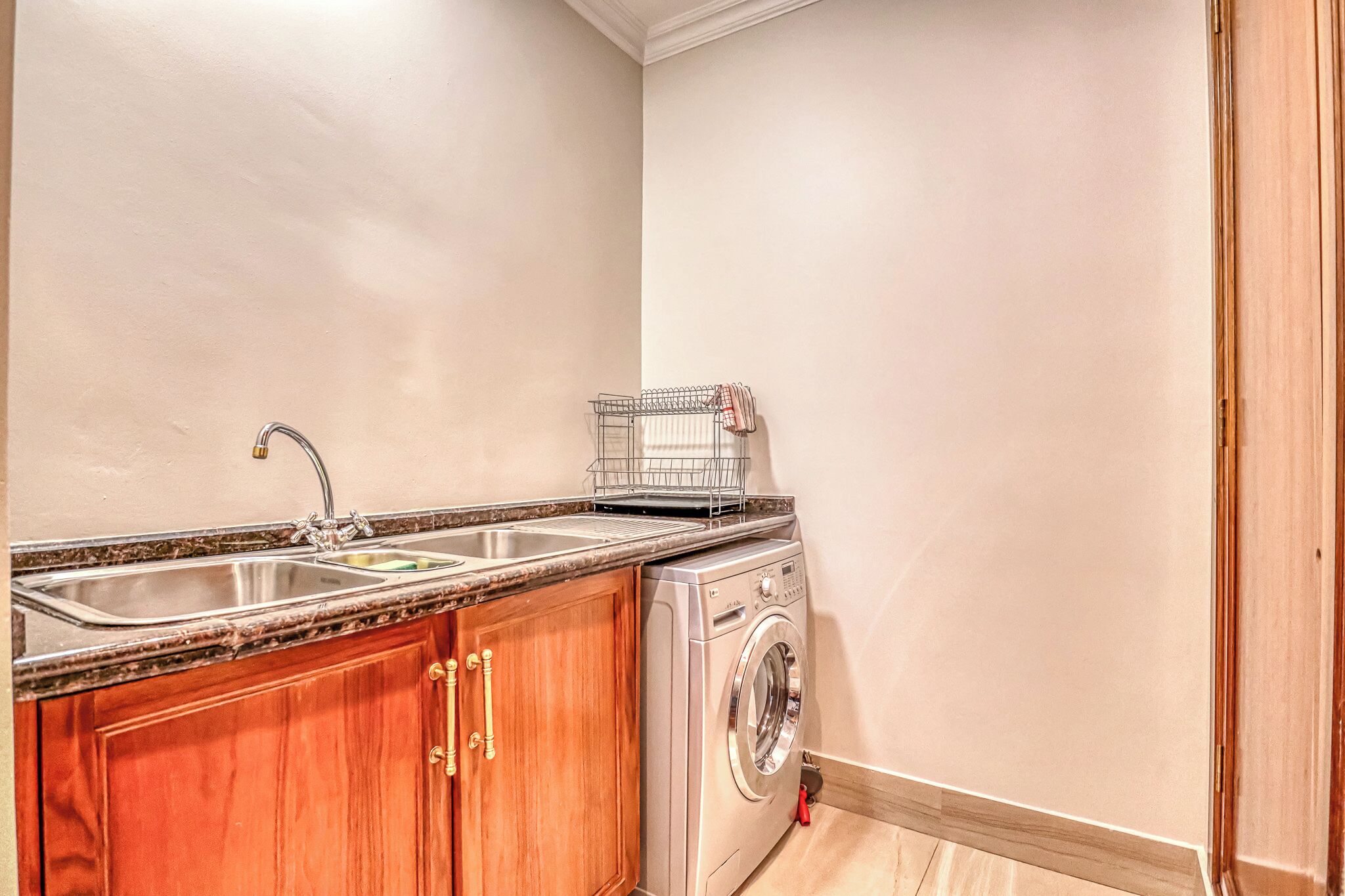 Apartamento luxo, sacada, vista para a cidade | Parte interna