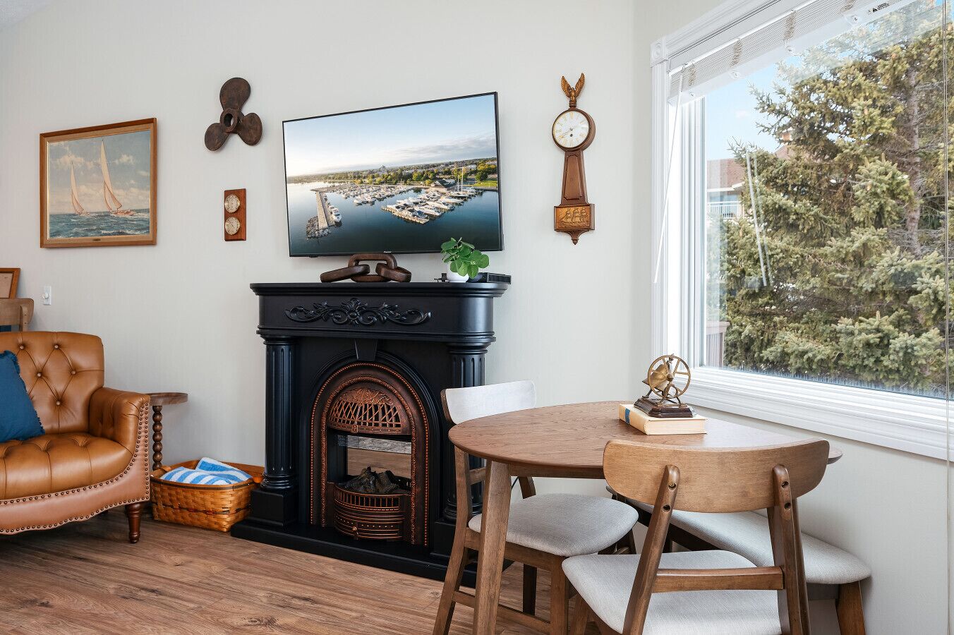 Stateroom 322|beachfront Condo|downtown + Tart Trail - Traverse City, MI
