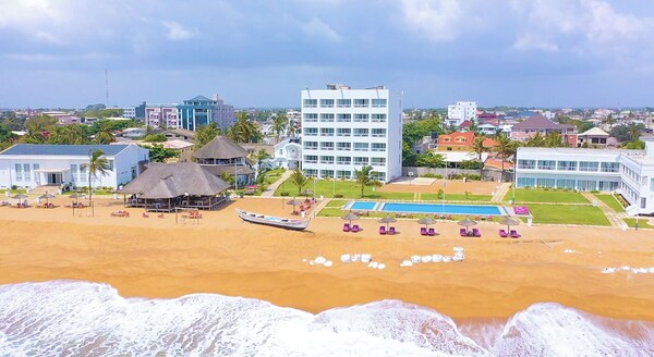 Ginform At Hotel Petit Brussel - Lomé