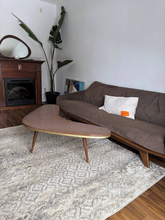 Cozy Mid-century Modern Home By The Ottawa River Pathway W/bikes. Pet-friendly! - Kanata