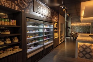 2 restaurantes: opção de café da manhã, almoço e jantar