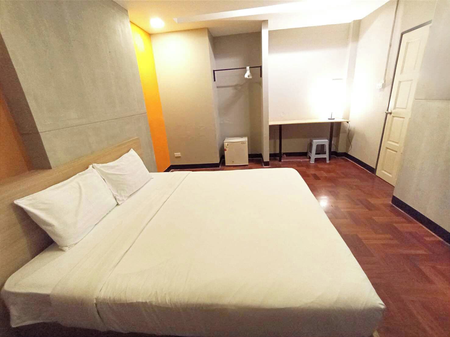 Estúdio, 1 cama de casal, casa de banho partilhada