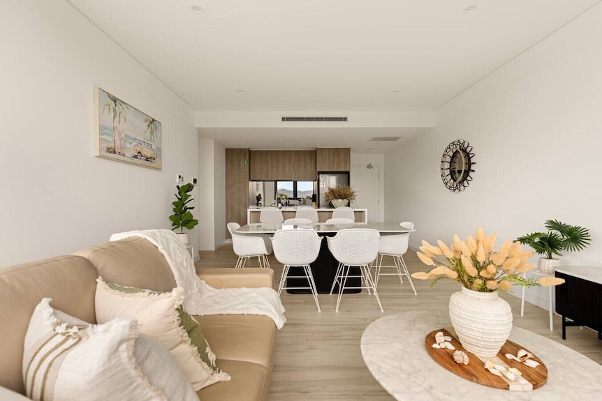 2bdr Luxury Apartment | Panoramic Views - Australian Reptile Park, Somersby