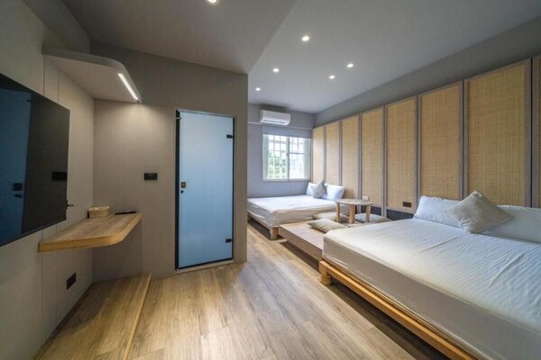 Sun On The Cloud - Taiwan