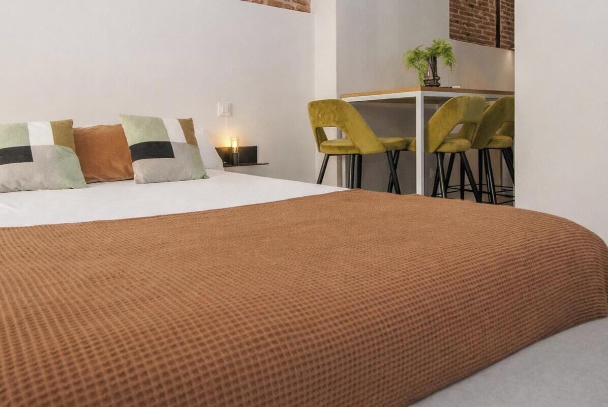 Estúdio Deluxe, terraço, na torre | Edredões de penas, Wi-fi grátis, roupa de cama fornecida 