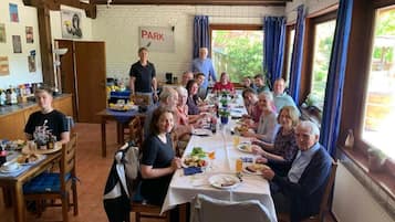 Quarto Individual, vista para o jardim | Restaurantes