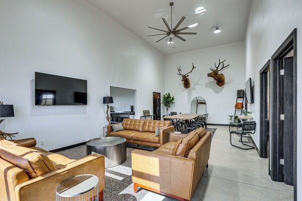 Escape To The Black Hills! Modern Countryside Home - South Dakota