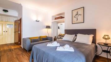 Quarto casal conforto, sacada, vista para a cidade