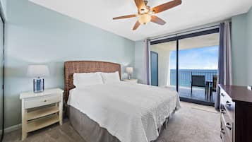 Condo com design assinado, 3 quartos, sacada, vista para a praia