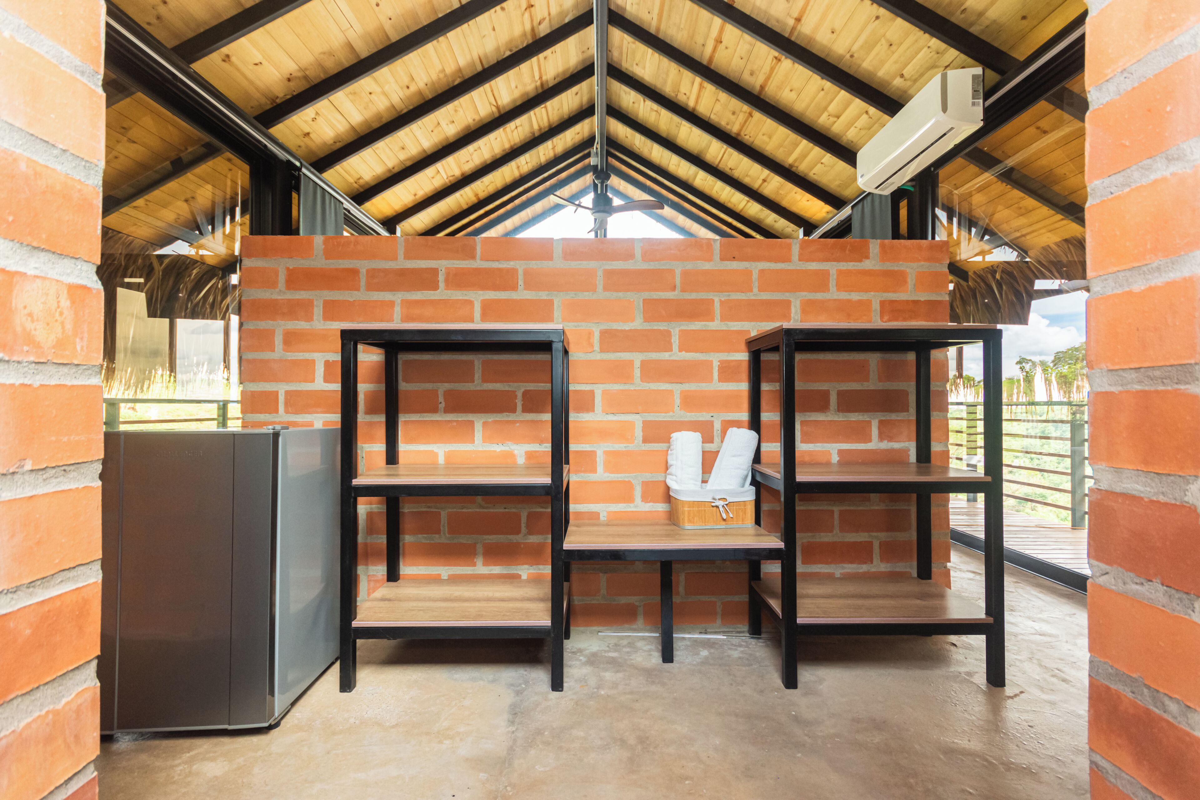 Cabana de Madeira de Luxo, 1 cama king-size, banheira, vista para a montanha | Wi-fi grátis 