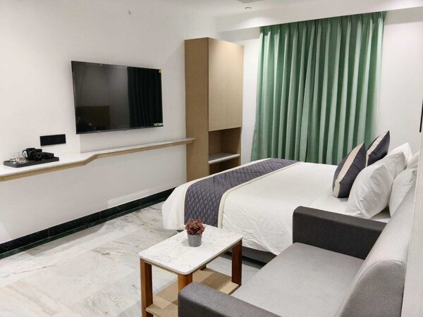 Hotel Niyathi - Erode