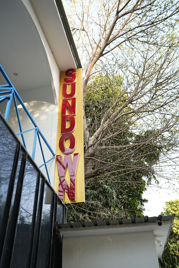 Sundown Resort - Noida