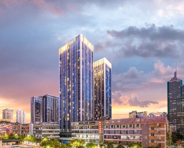 Huaqiang North Executive Apartment - Hong Kong