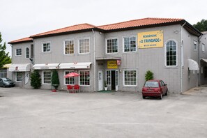 Fachada da propriedade