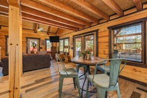 Cabine, 2 quartos | Restaurantes