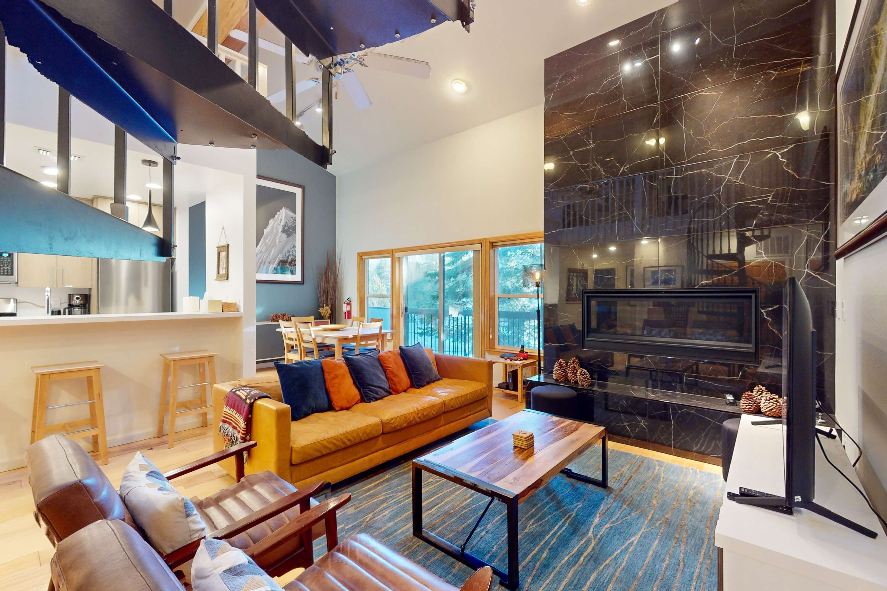 Contemporary Condo With Views, Shared Pool&hot Tub, Fireplace & Spiral Staircase - Tahoe City, CA