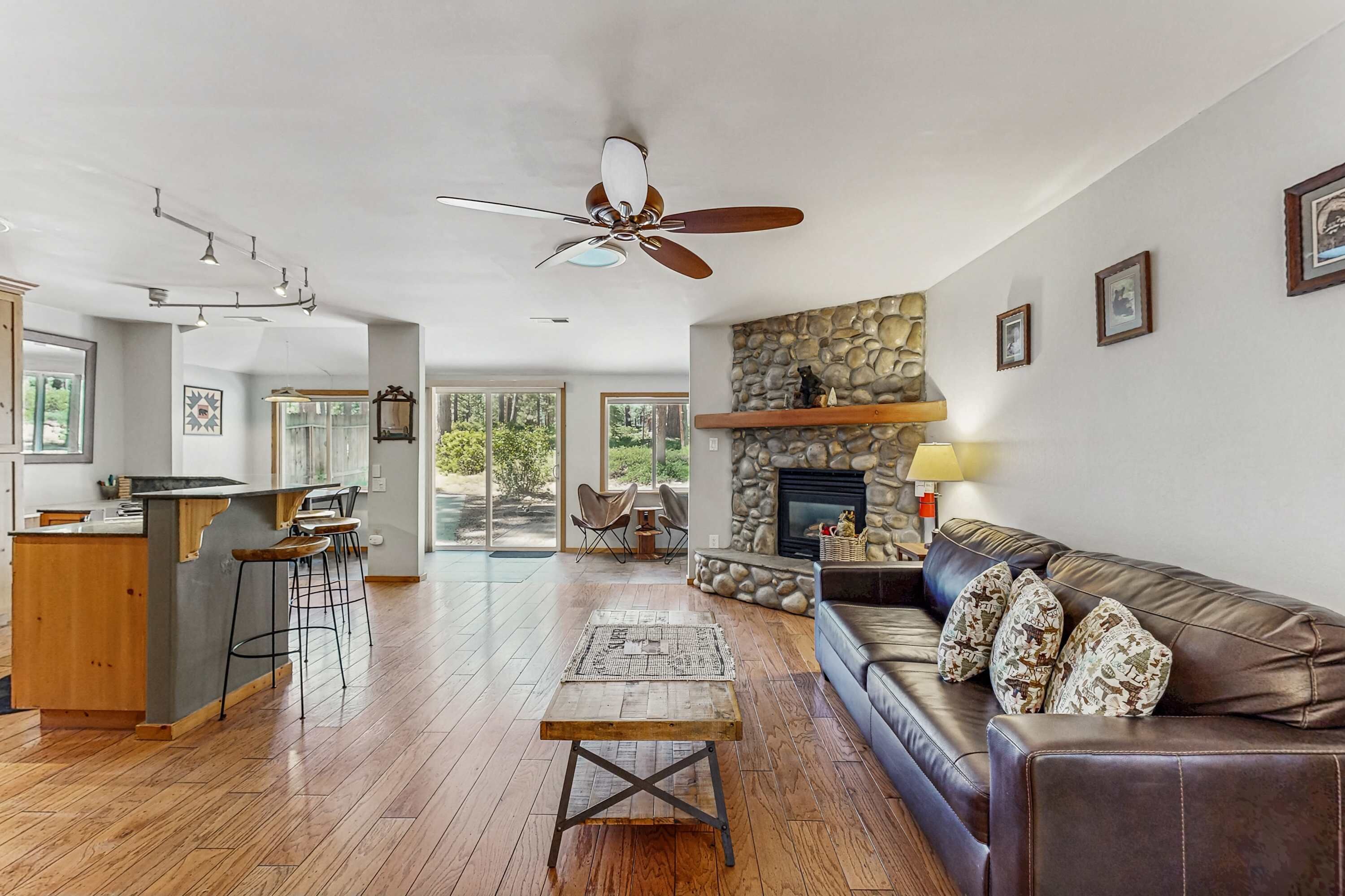 Charming Dog-friendly Home Steps From Hiking Trails - Private W/d - South Lake Tahoe, CA